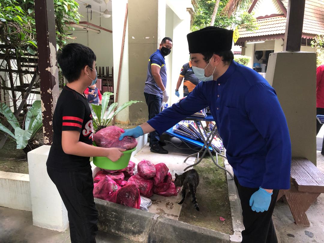 Pemuda UMNO Putrajaya Terus Santuni Rakyat - Umno Putrajaya