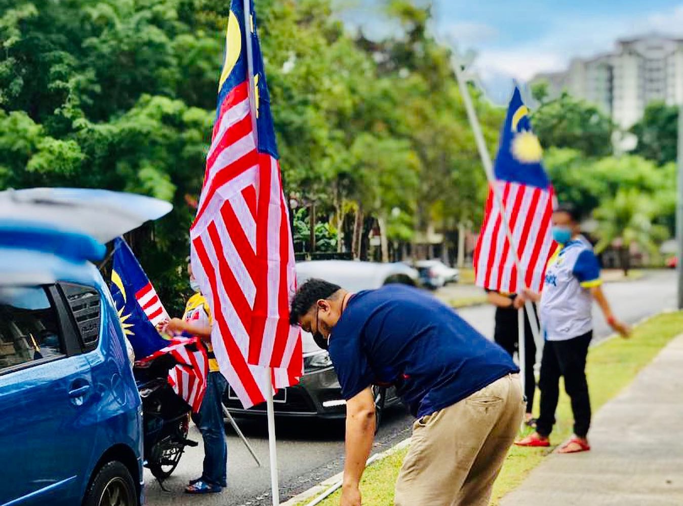 Putrajaya Semarakkan Semangat Patriotik Dengan Kibaran Jalur Gemilang Umno Putrajaya