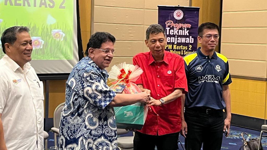 Teknik Menjawab SPM Inisiatif UMNO Putrajaya Pastikan Anak-anak ...