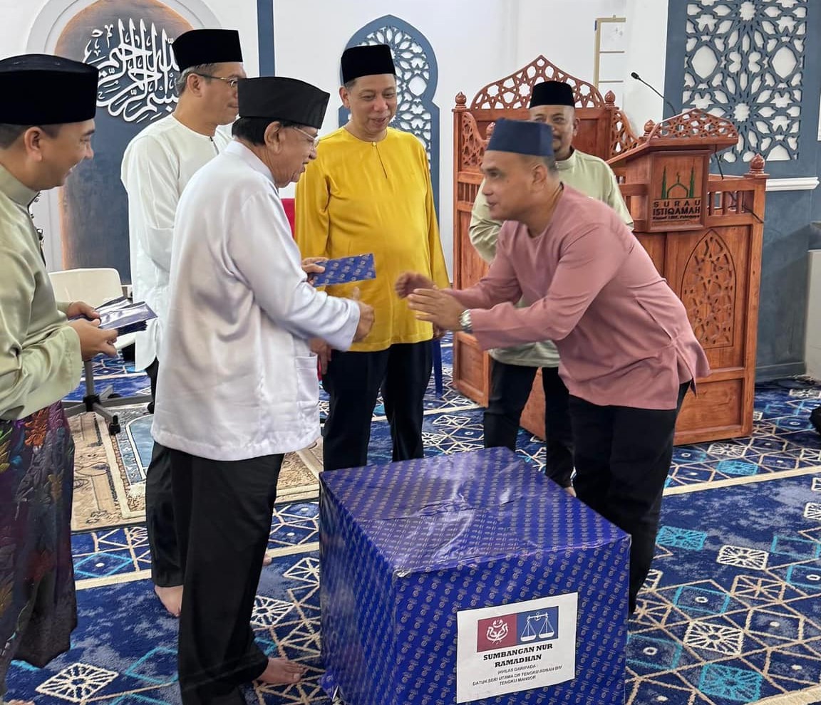 Ihya Ramadan: UMNO Putrajaya Teruskan Tradisi Sumbangan Kepada Surau ...